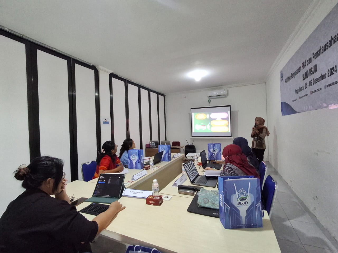 Pelatihan Penyusunan RBA dan Penatausahaan Keuangan BLUD RSUD Melalui ...